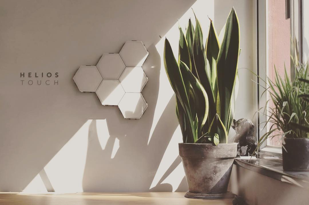 Siêu phẩm đèn cảm biến ánh sáng thông minh hàng đầu Helios Touch